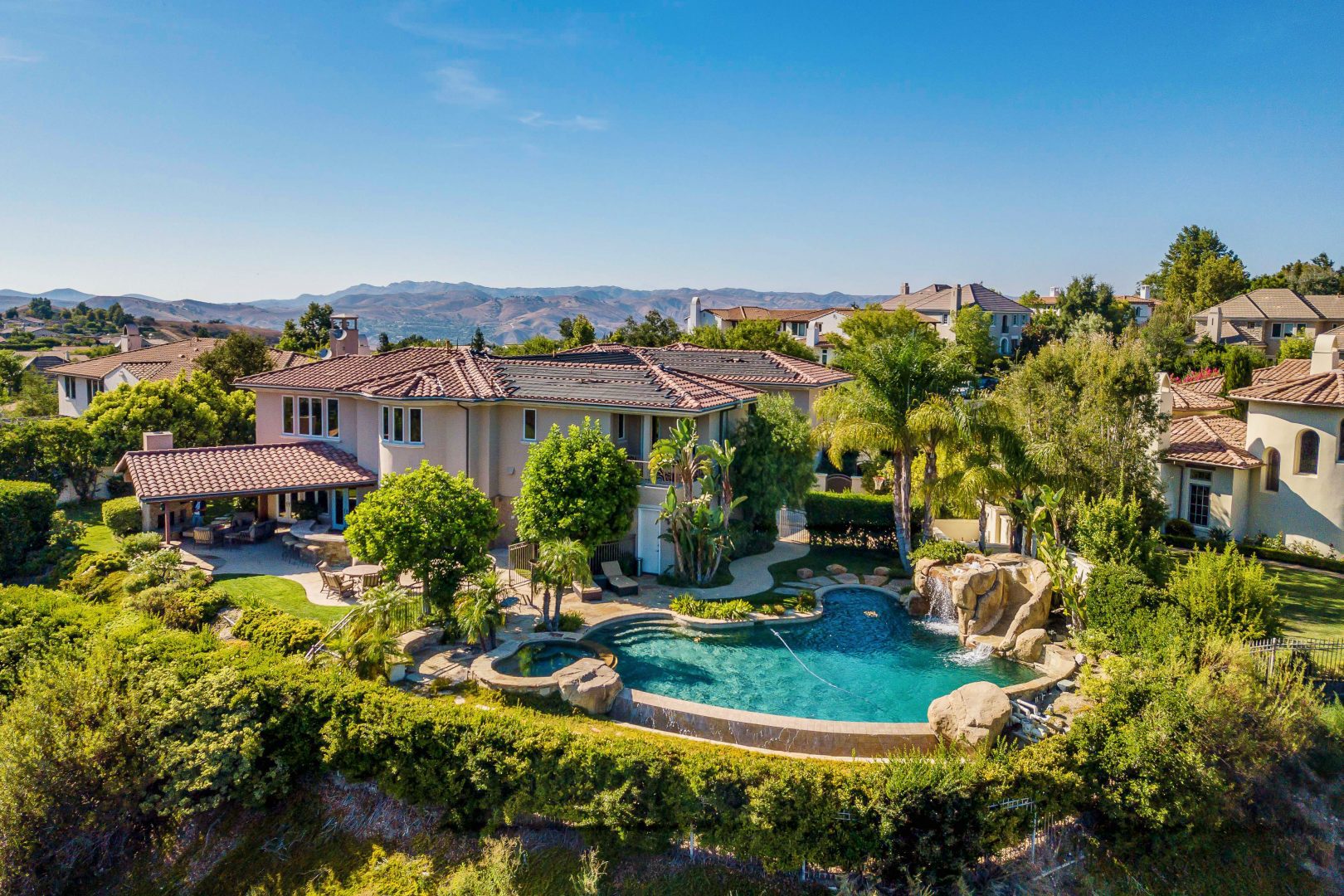 8 Beautiful Properties with Breathtaking Views - Haven Lifestyles