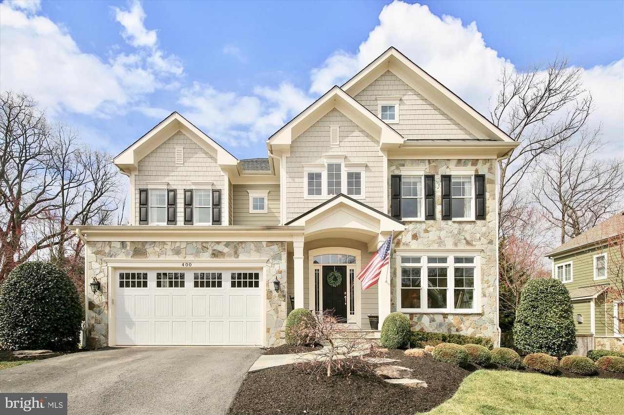 5 Timeless Homes on the Market with Classic Interiors - Haven Lifestyles