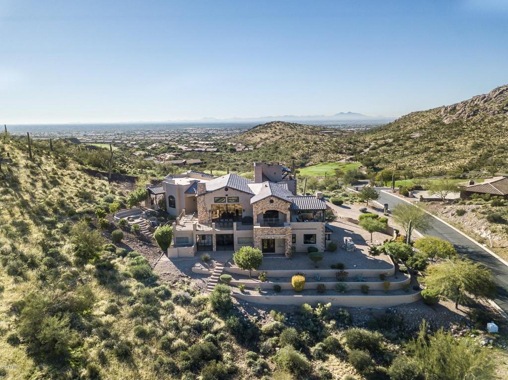 10 Properties on the Market with Stunning Mountain Views - Haven Lifestyles