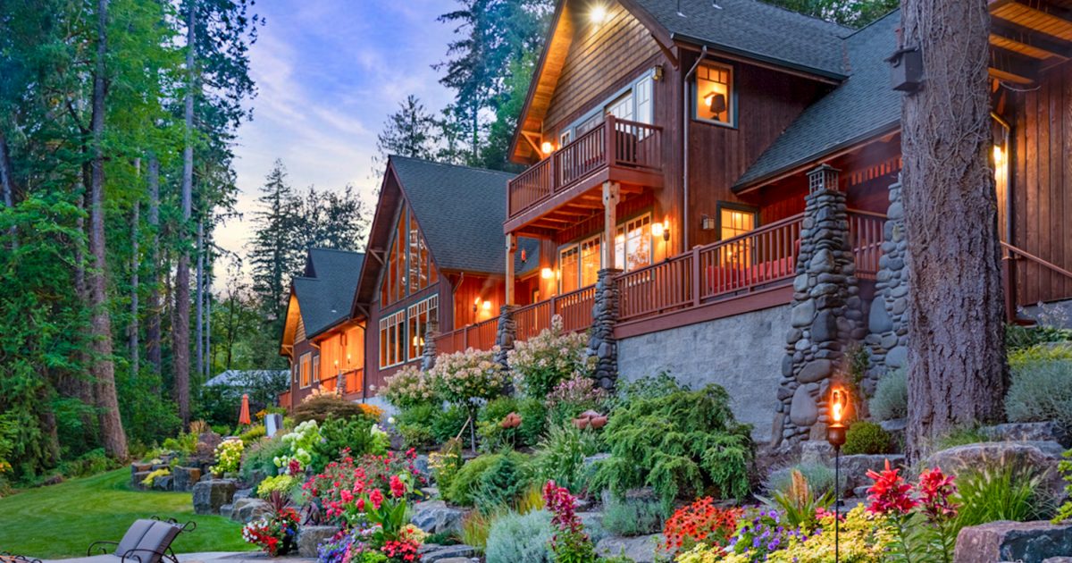 5 Beautiful Properties on the Market with Amazing Views - Haven Lifestyles