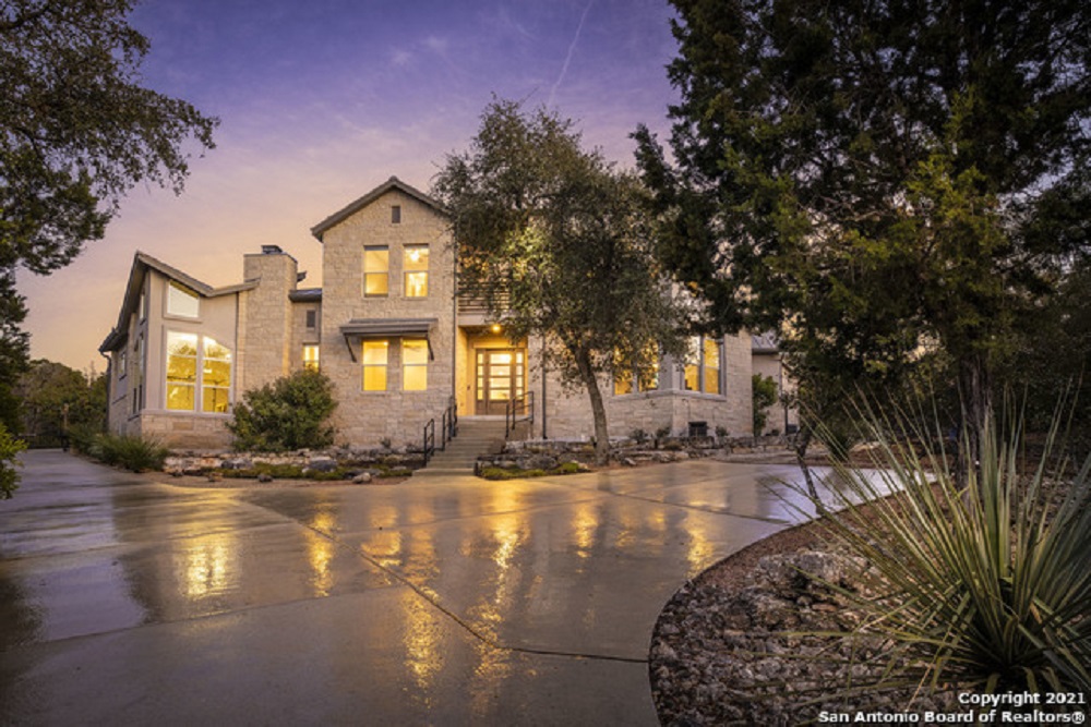 8 Homes with Amazing Backyards - Haven Lifestyles