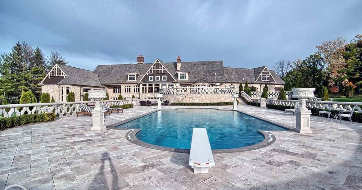 8 Extravagant Homes with Luxurious Upgrades On The Market - Haven ...