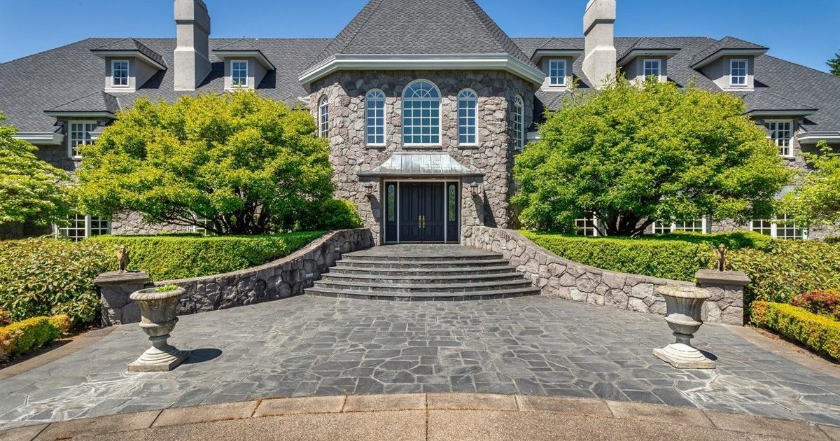 6 Amazing Properties On The Market With Atleast 5 Acres of Land - Haven ...