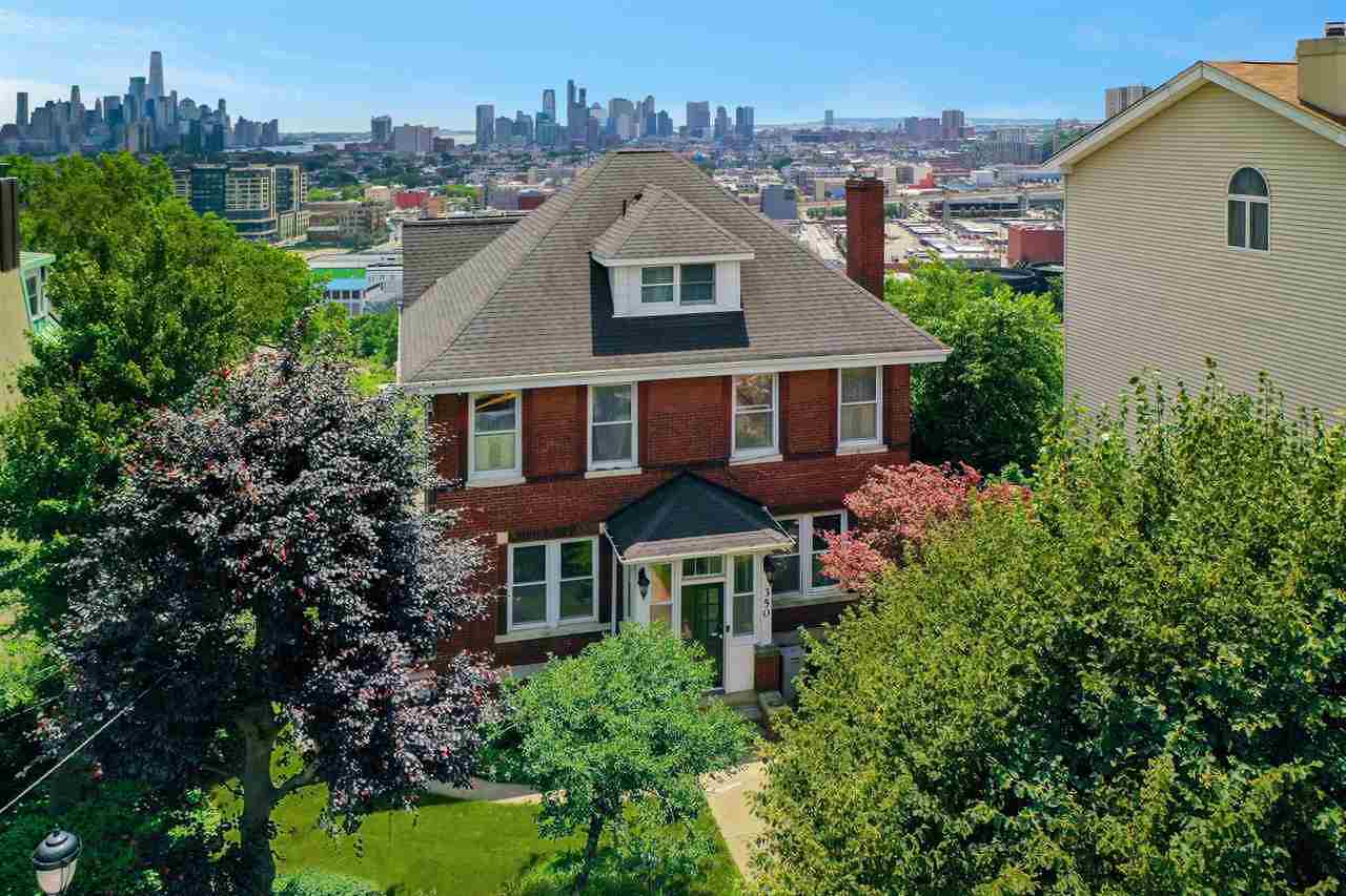 8 Amazing Charming Properties On The Market - Haven Lifestyles