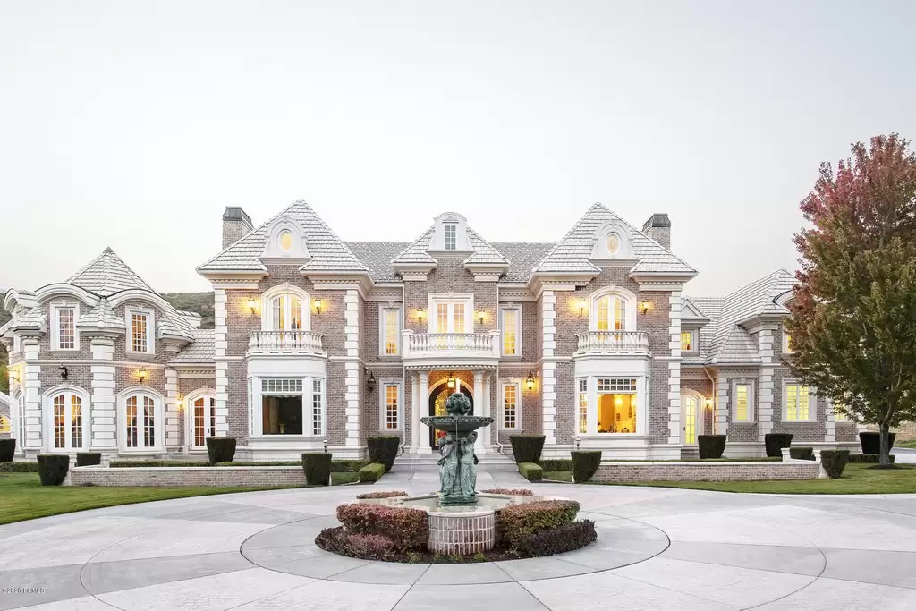 7 Stunning Ranches On The Market - Haven Lifestyles