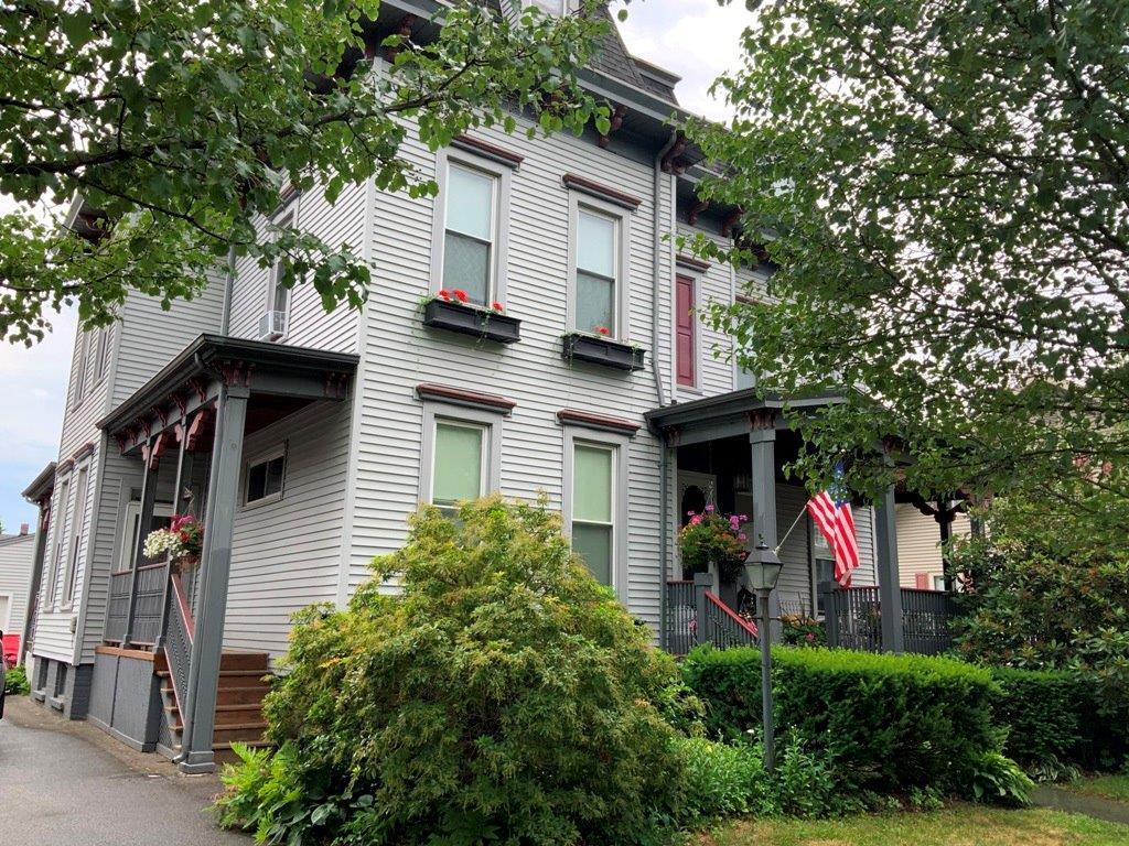 10 Absolutely Charming Homes On The Market - Haven Lifestyles