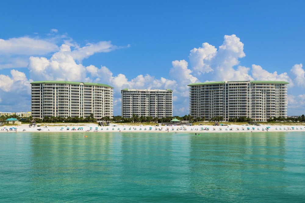 4 Impressive Condos On The Market With Stunning Views - Haven Lifestyles