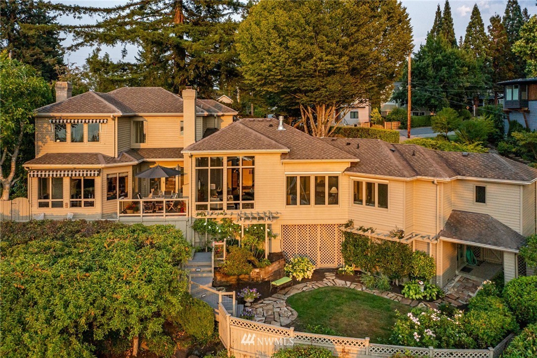 10 Stunning Homes On The Market With Breathtaking Views - Haven Lifestyles