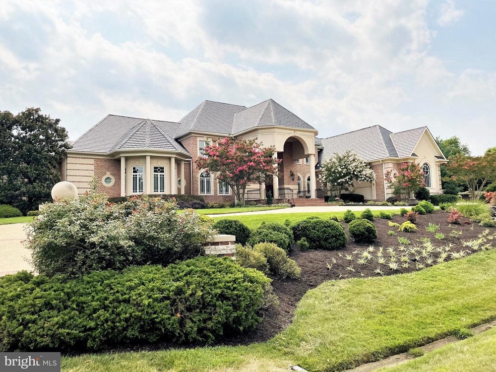 6 Magnificent Sprawling Estates On The Market - Haven Lifestyles