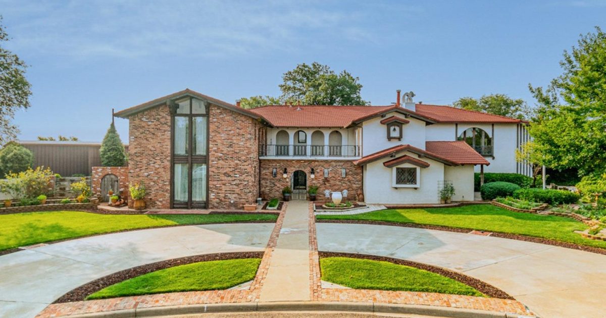 9 Incredible Texas Homes On The Market - Haven Lifestyles