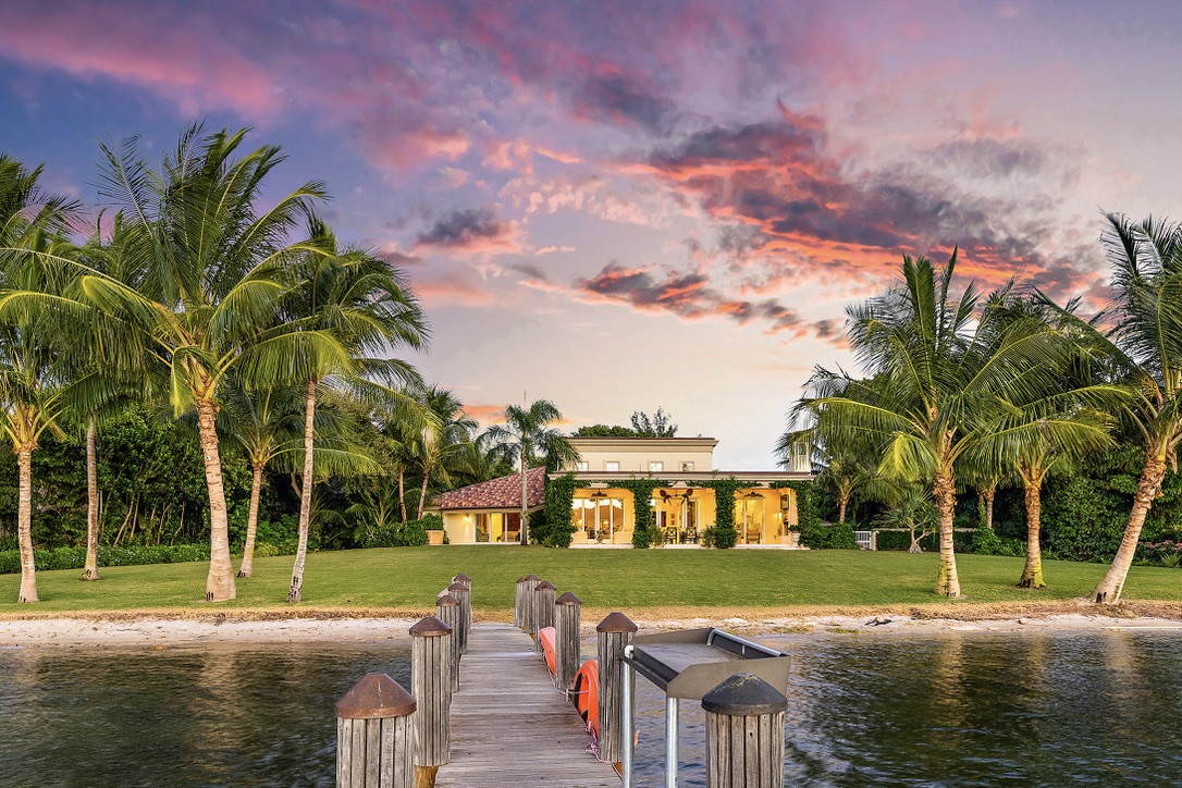 4 Absolutely Stunning Waterfront Properties - Haven Lifestyles