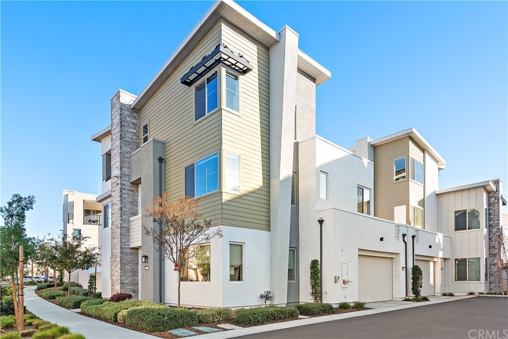 4 Gorgeous Homes On The Market In Desirable California Neighborhoods ...