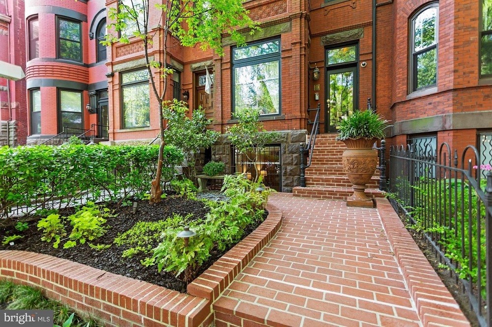 10 Incredible Townhomes On The Market - Haven Lifestyles