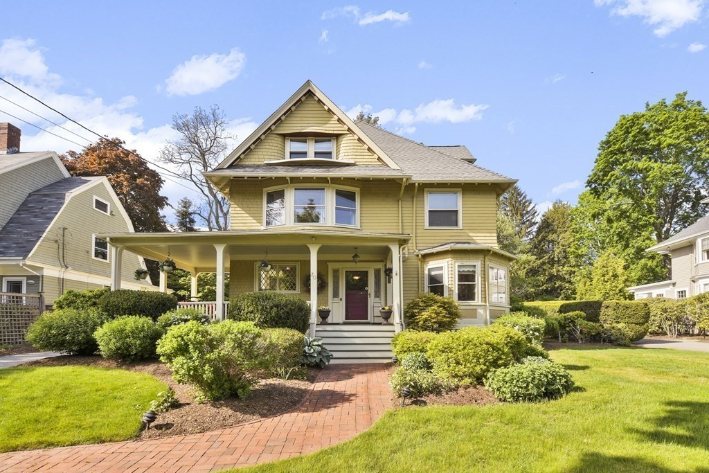9 Incredibly Charming Homes On The Market - Haven Lifestyles