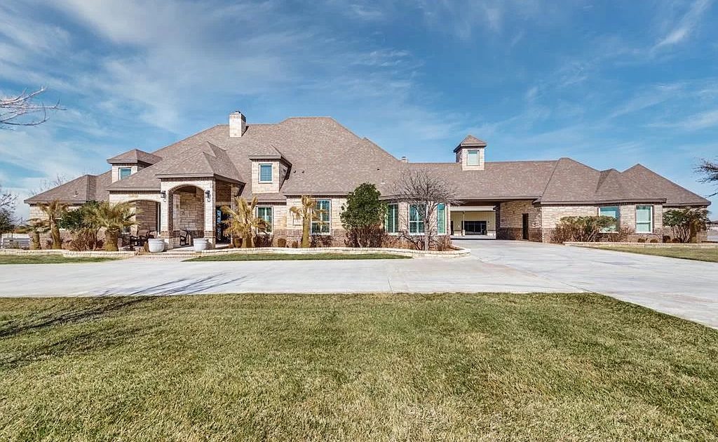 6 Incredible Texas Homes On The Market - Haven Lifestyles