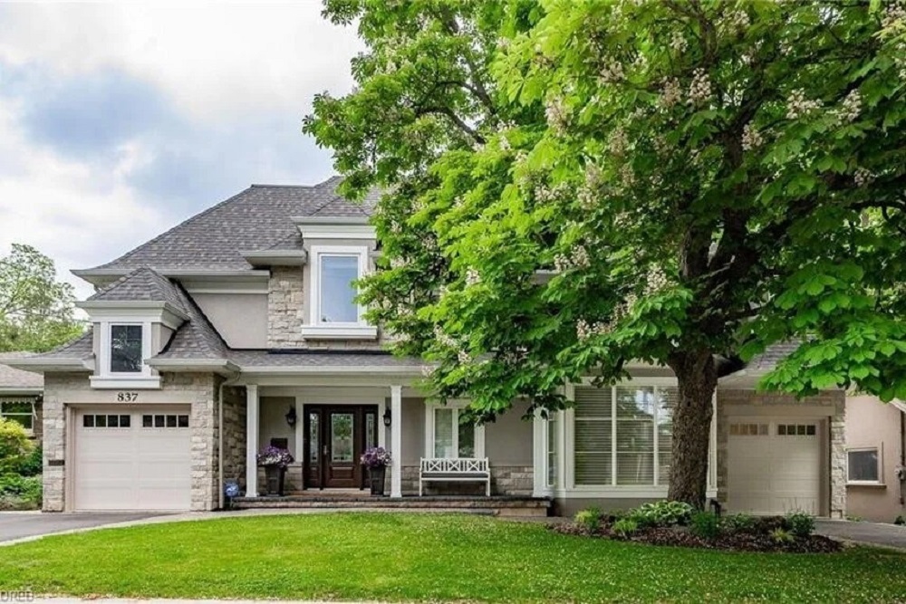 7 Burlington Homes On The Market - Haven Lifestyles
