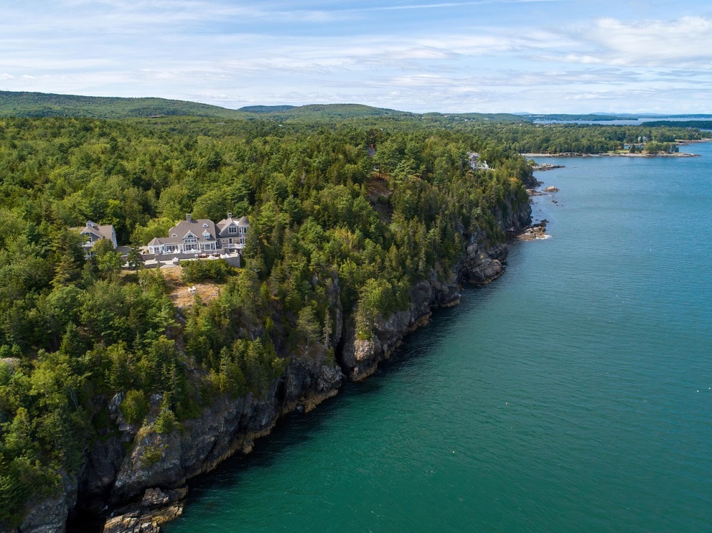 6 Gorgeous Oceanfront Properties On The Market - Haven Lifestyles