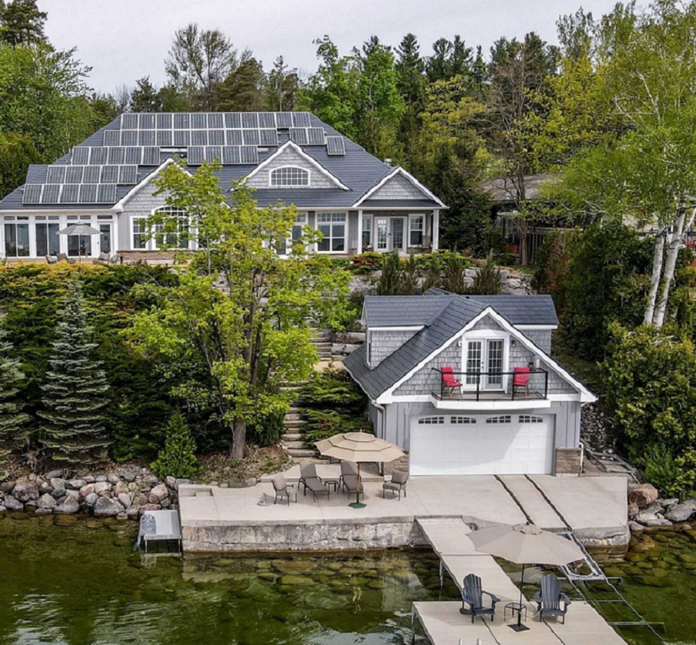 10 Exceptional Waterfront Homes On The Market - Haven Lifestyles