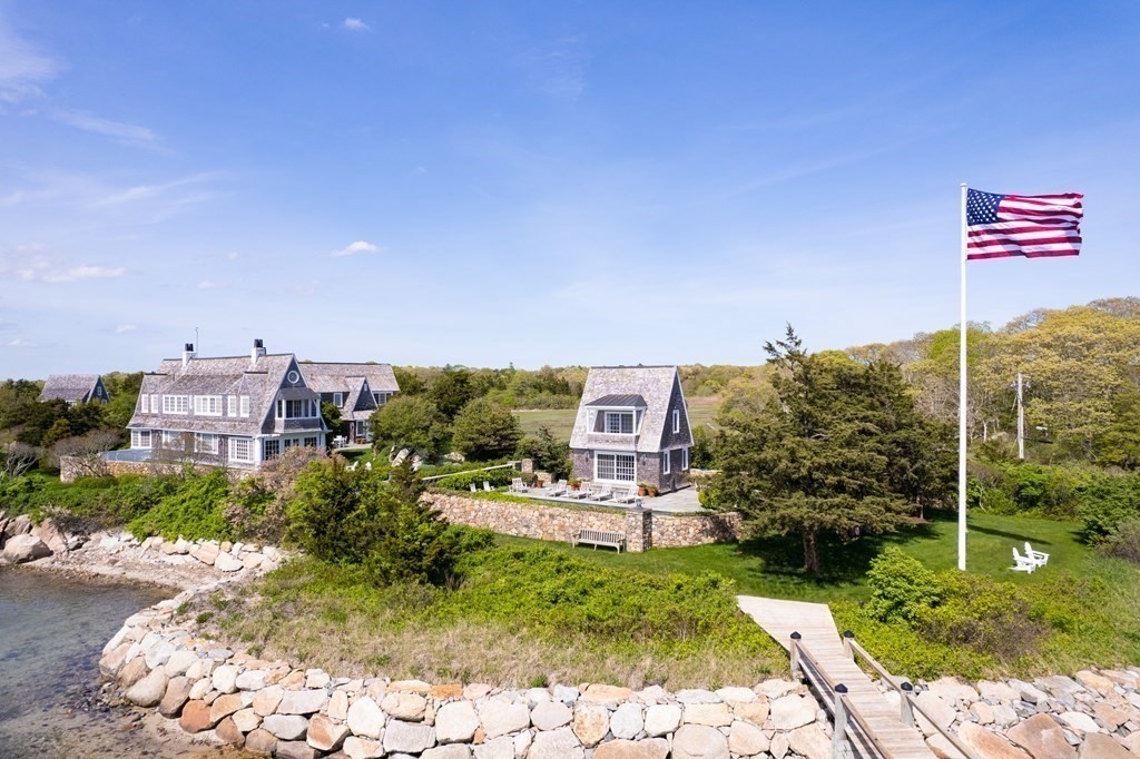 4 Exquisite Oceanfront Homes On The Market - Haven Lifestyles