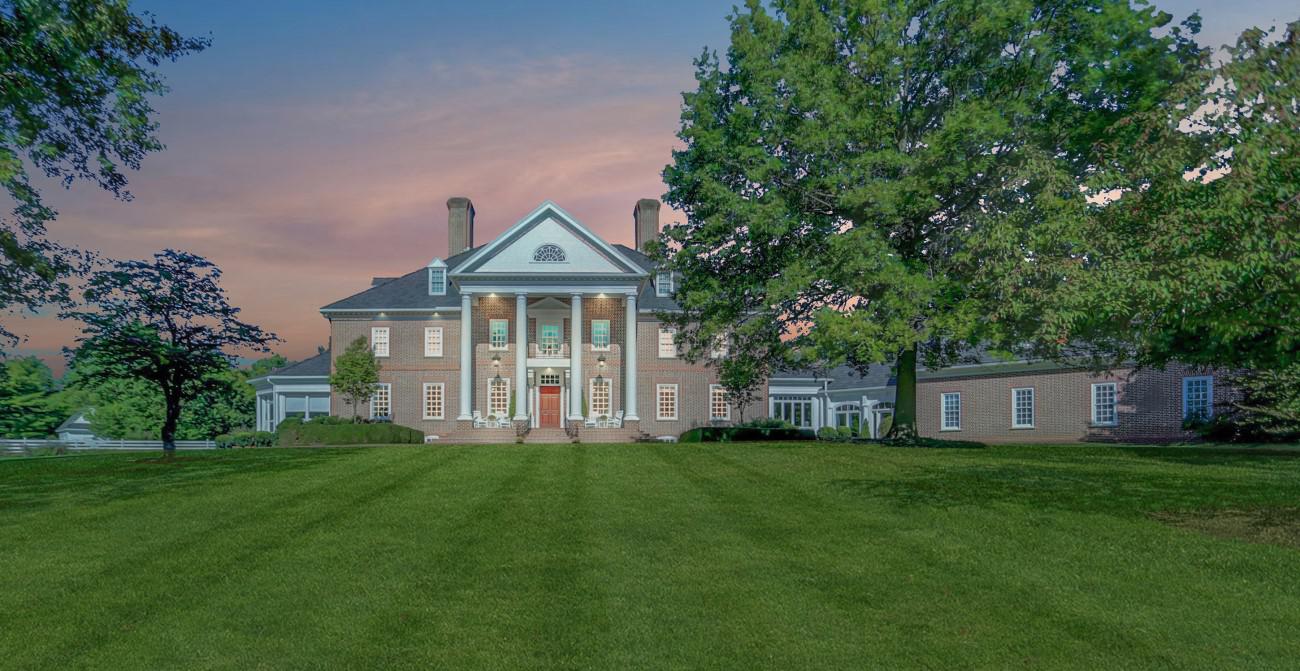 Exquisite Colonial Williamsburg Mansion Embodies Grand Craftsmanship ...