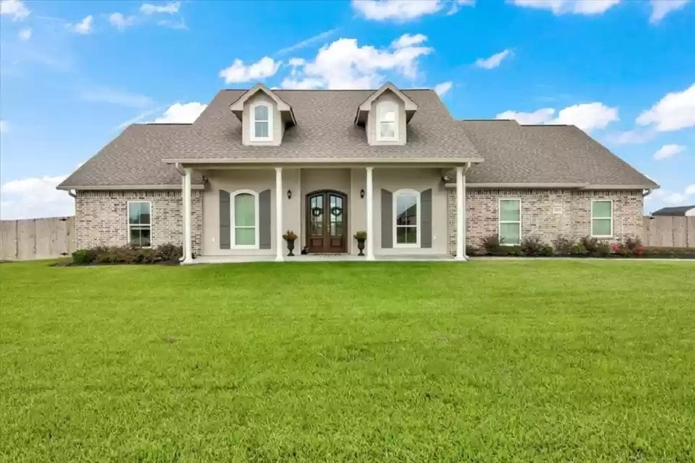 7 Quaint Homes on the Market - Haven Lifestyles