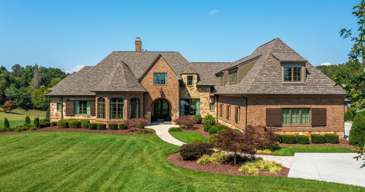 10 Spectacular Homes on the Market - Haven Lifestyles