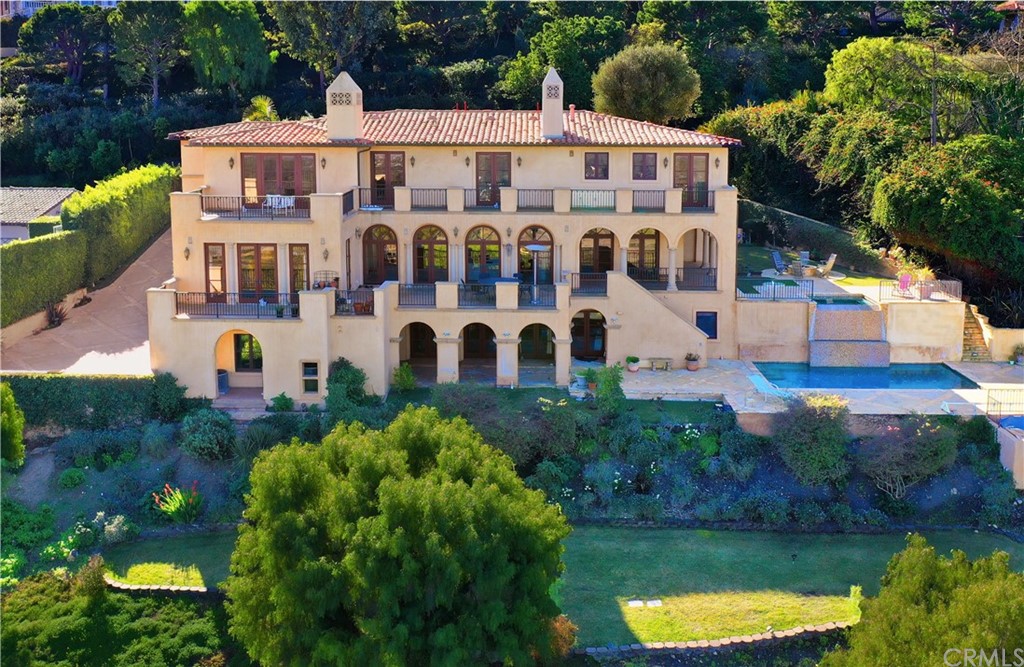 2 Incredible Mansions on the Market - Haven Lifestyles