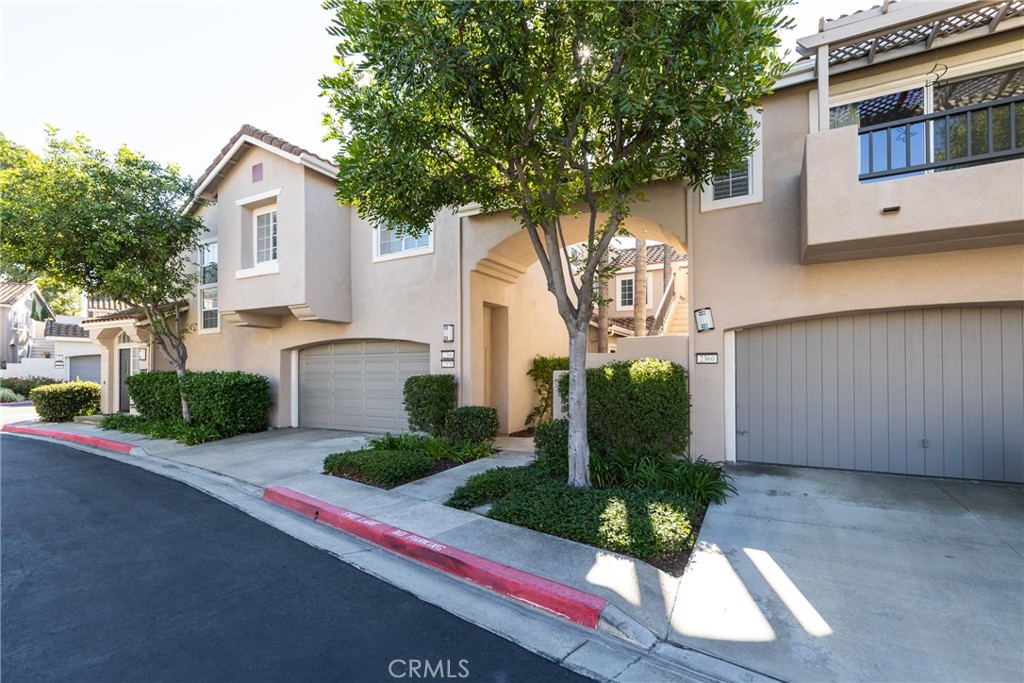 10 Chic Condos & Townhomes on the Market - Haven Lifestyles