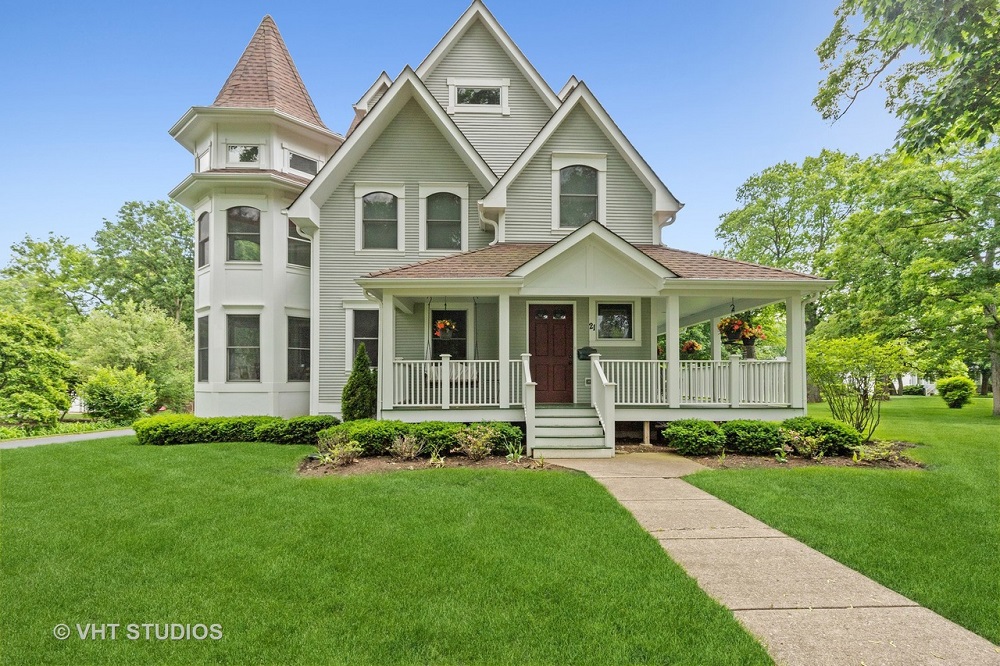 5 Historic & Updated Homes on the Illinois Market - Haven Lifestyles