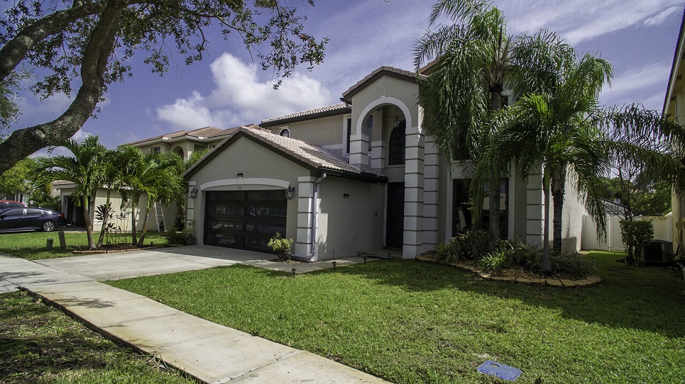 8 Custom Florida Homes on the Market - Haven Lifestyles