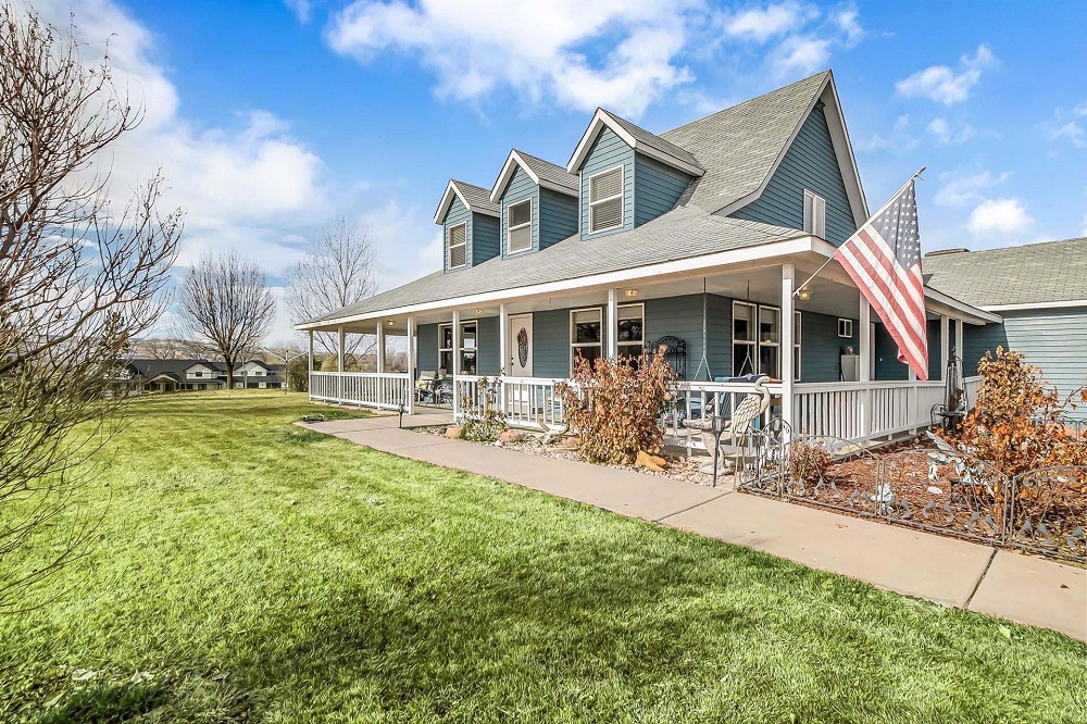 8 Colorado Homes with Stunning Mountain Views for Sale - Haven Lifestyles