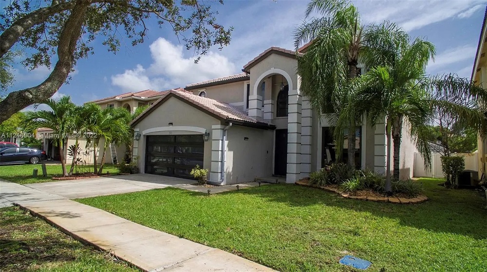 3 Beautiful Custom-Built Florida Homes on the Market Now - Haven Lifestyles