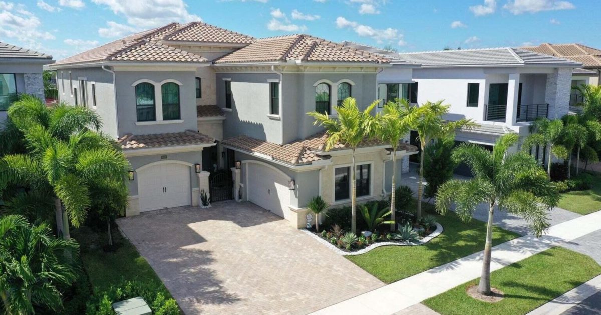 8 Deluxe Living Florida Homes on the Market - Haven Lifestyles