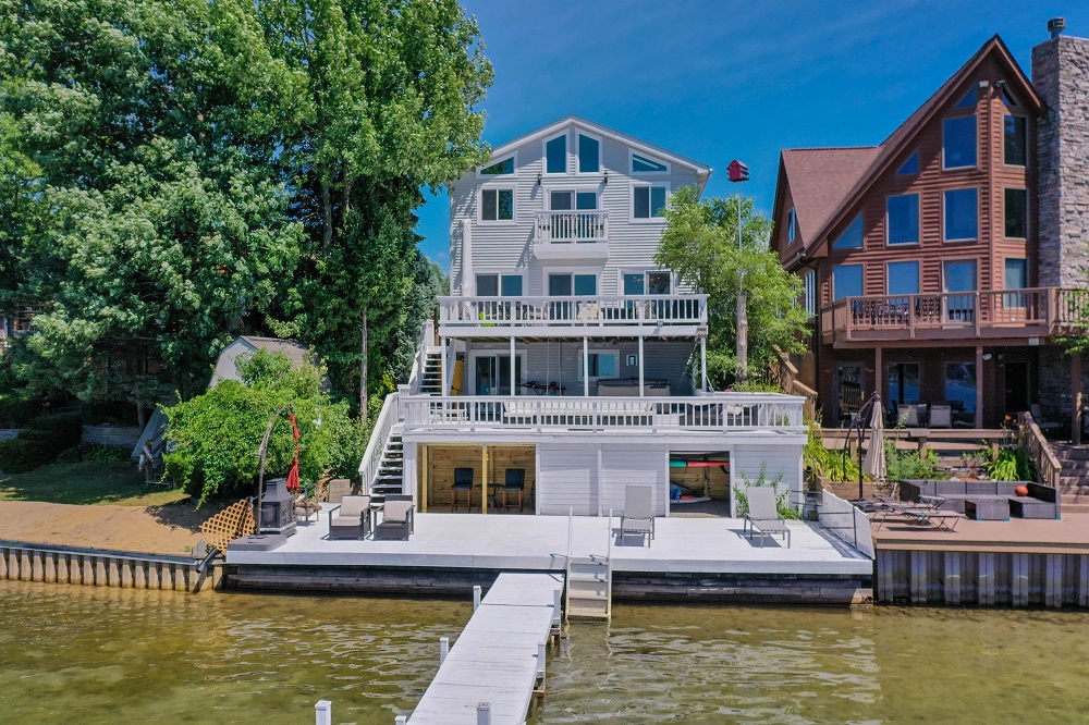 10 Waterfront Homes for Sale in Michigan - Haven Lifestyles