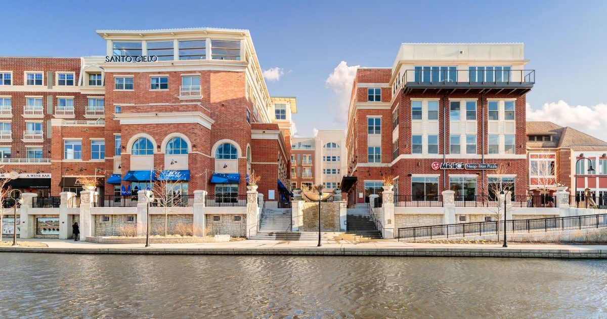 A Guide to Some of the Most Charming Downtown Areas in Illinois - Haven ...