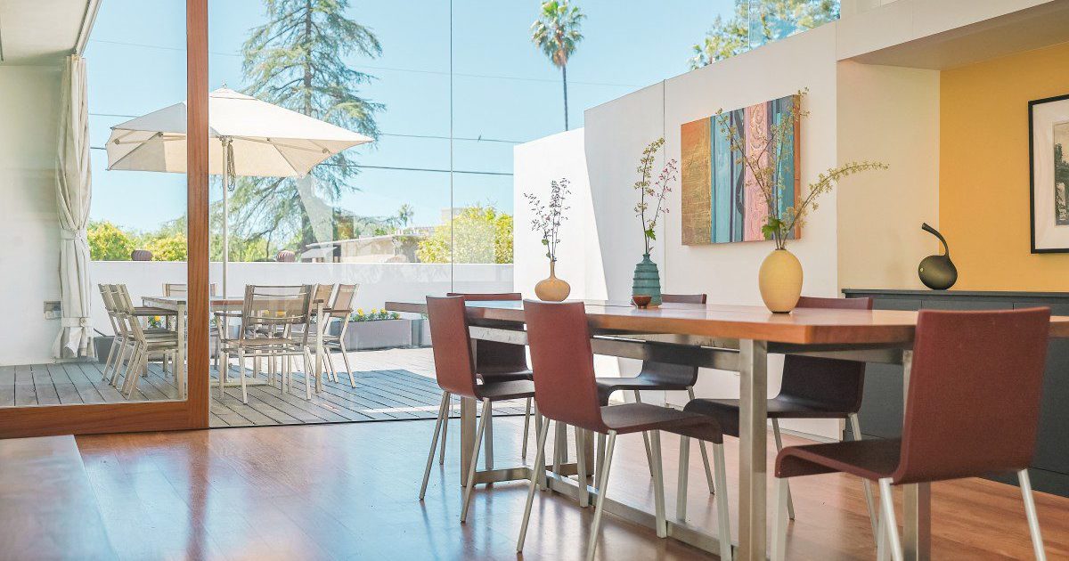 The Callow Residence: An Award-Winning Architectural Masterpiece on the ...