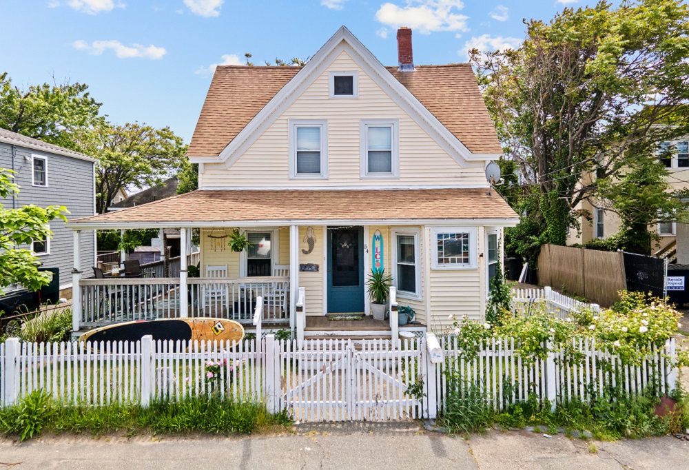 13 Charming Homes on the Massachusetts Market - Haven Lifestyles