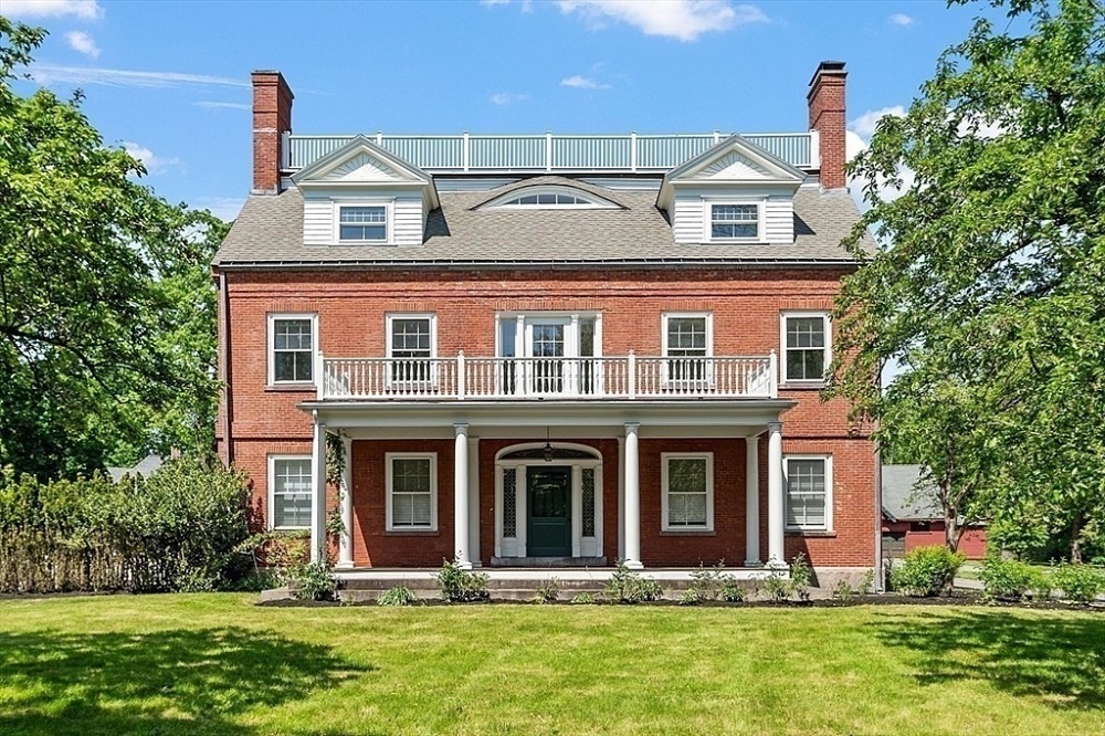 11 Elegant Homes Available in Massachusetts & New Hampshire - Haven ...